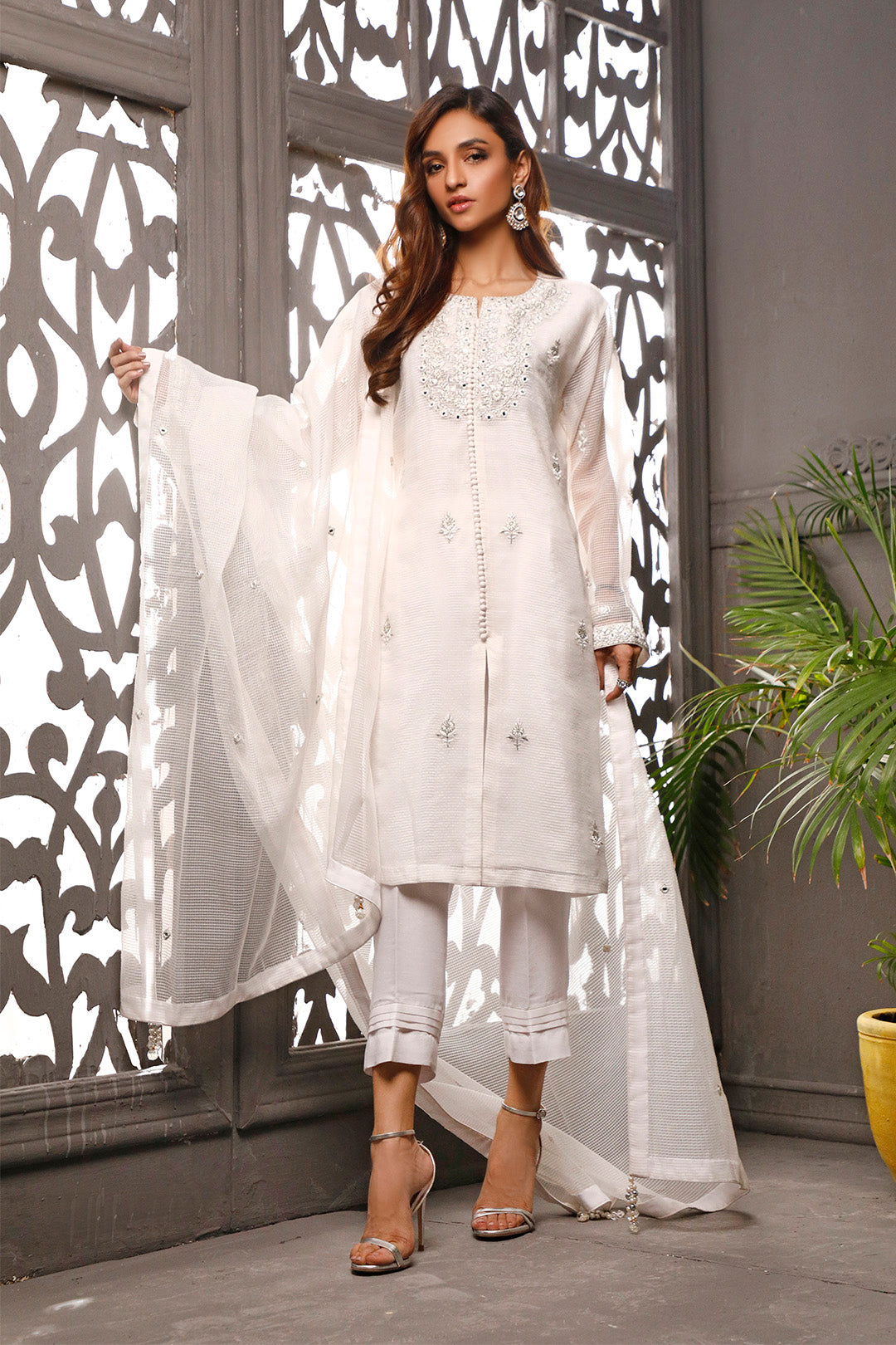 Botis Mirror Embroidered Organza 3pc Suit | Nikhaar | S772 – SANA'S